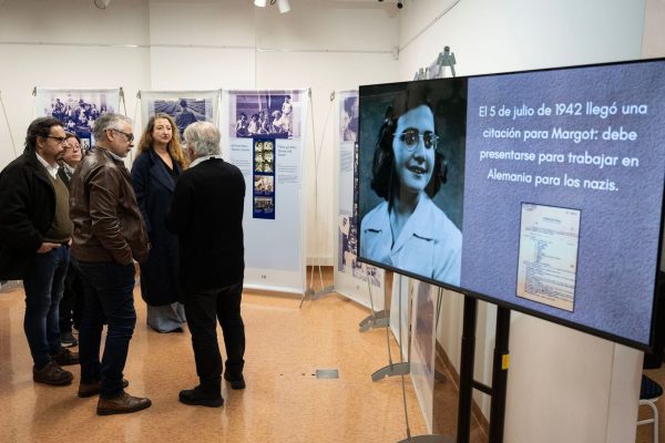 Inauguración de la muestra “Ana Frank, una historia vigente ...